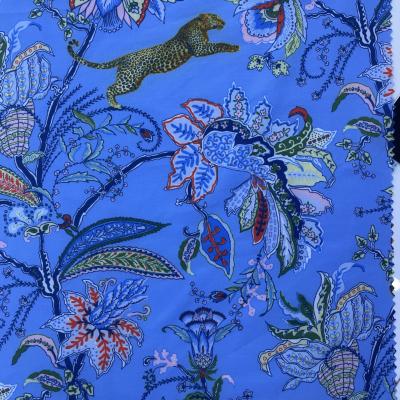 Cina 100%Polyester 124gsm 4-way spandex fabric in vendita