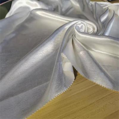 Cina Tessuto chiffon del poliestere delle bluse e dei vestiti del raso 116gsm dall'iarda in vendita