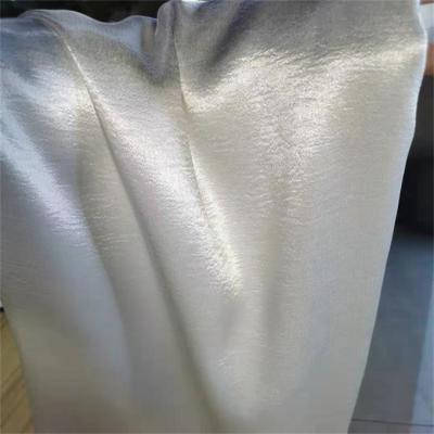 Cina Tessuto chiffon del poliestere delle bluse e dei vestiti del raso 116gsm dall'iarda in vendita