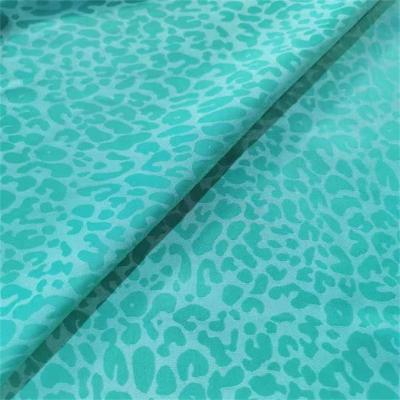 Cina Tessuto chiffon del poliestere della stampa 50d*65d 100gsm del leopardo dell'Marino isola in vendita