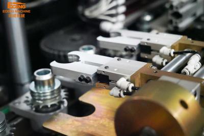 中国 フル オートマチック2つのキャビティ ペットびんのブロー形成機械380V 販売のため