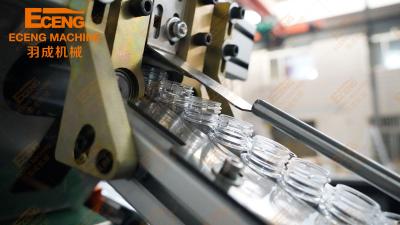 Cina Risparmio energetico automatico di Juice Bottle Blow Molding Machine 380V Eceng K4 della bevanda in vendita