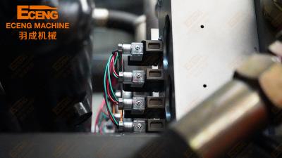 Cina K5L4 Stretch Automatic Blowing Machine 3000-4000BPH Volume massimo 5000ml in vendita