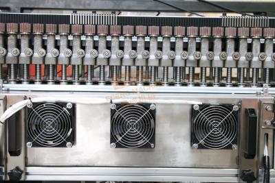 Cina 8 creatore automatico della bottiglia della macchina 600ml dello stampaggio mediante soffiatura delle cavità in vendita