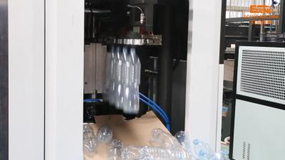 Cina Controllo di salto dello SpA di DELTA dello stampaggio mediante soffiatura di SMC della macchina 4 dell'ANIMALE DOMESTICO automatico della cavità in vendita