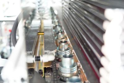 Cina Bottiglia dell'ANIMALE DOMESTICO del diametro 105mm di Eceng Q4500 che fa la cavità della macchina 3 in vendita