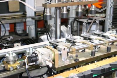 China 29KW 4 Cavity PET Blowing Machine 3 Phase 380V Plastic Bottle Making for sale