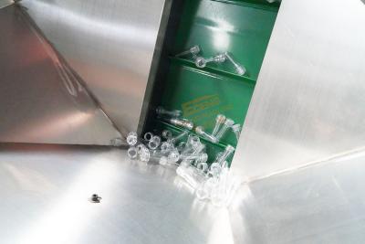 Cina controllo completamente automatico dello SpA della fresatrice XINJE del colpo della bottiglia dell'ANIMALE DOMESTICO 300ml in vendita