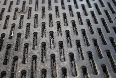 China Galvanized Slotted Metal Sheet Tea Screening Mesh 1000*2000mm for sale