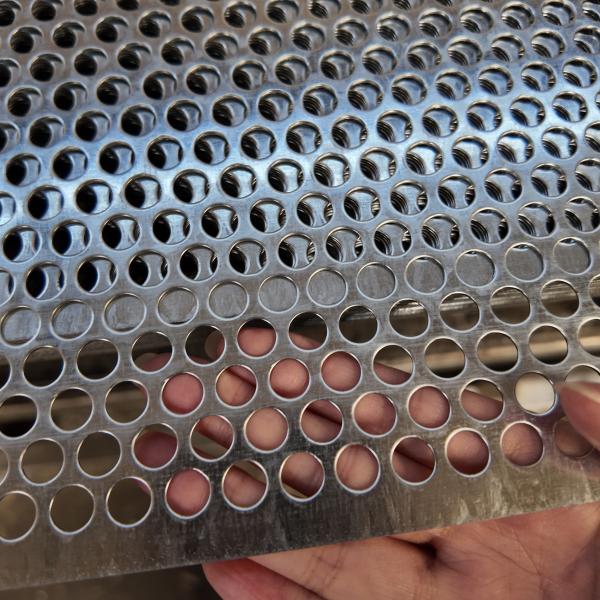 Quality Galvanized Perforated Mesh With 3mm Hole Diameter For Coal Yard Windbreak for sale