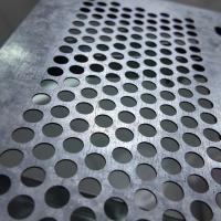 China 3mm Thick Galvanized Perforated Steel Grating for Mining Screening 1220x2440mm for sale