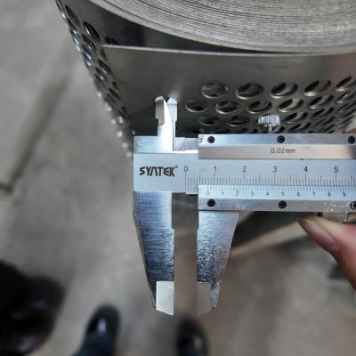 China Galvanized Steel Grating With 4mm Aperture And 3mm Pitch For Stair Guardrails for sale