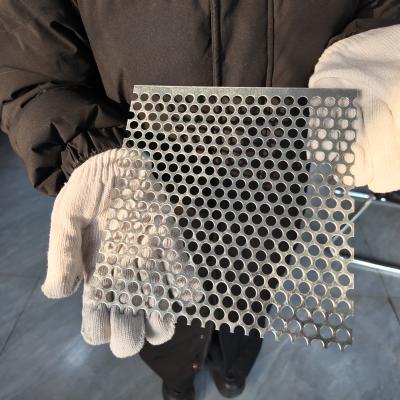 China Galvanized Perforated Metal Mesh Round Hole Punching Plate For Machine Guard for sale