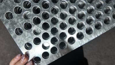 China Stainless Steel Perforated Sheet with Round Hole Metal Mesh Panel for sale