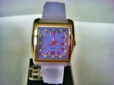Cina l'orologio analogico di affari degli uomini quadrati di stile con il modello resistente ZD dell'acqua del movimento 10ATM del Giappone in vendita