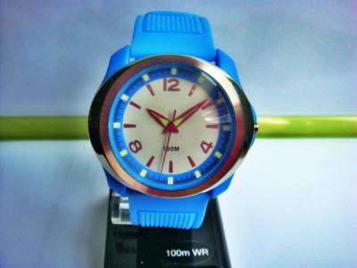 Cina L'orologio analogico degli uomini di plastica blu di PT2925U, orologio della prova dell'acqua di 100M in vendita
