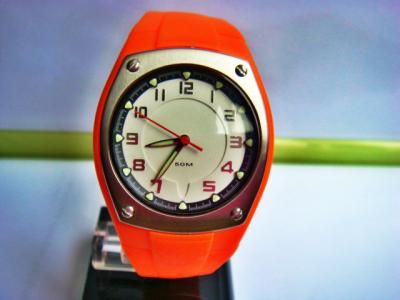 Cina Orologio di quarzo analogico degli orologi analogici/signore delle donne di plastica in vendita