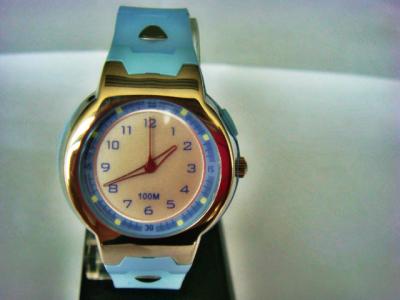 Cina Orologi di plastica di quarzo analogico per le donne L44.3*W34.0*H12.4MM in vendita