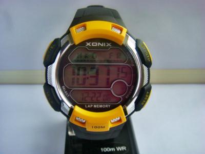 Cina Orologio di Digital del quarzo degli uomini sportivi rotondi con 24 fasce orarie del mondo in vendita