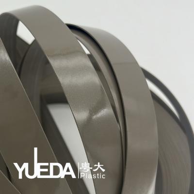 China High Gloss PVC Edge Banding Tape 0.4MM-3MM Thickness Wear Resistance M9038 for sale