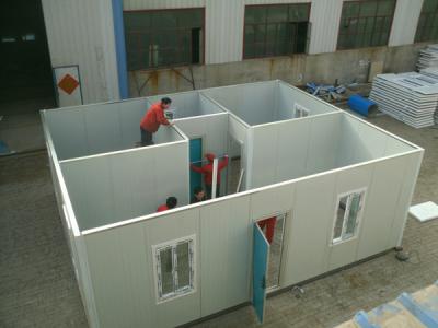 China El panel de bocadillo prefabricó la casa, casas modulares flexibles modificadas para requisitos particulares en venta