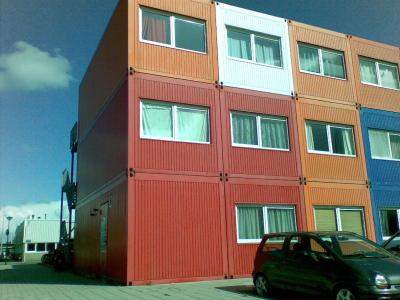 China Galvanized Steel Folding Container House Beautiful 15mm Plywood Floor for sale