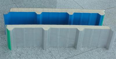 China Lightweight Polyurethane insulated sandwich panel / building construction material for sale