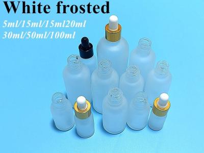 China 5 ml 10 ml 15 ml 20 ml 30 ml 1 oz lege essentiële oliefles Wit bevroren glazen dropper Fles met gouden ring dropper cap Te koop