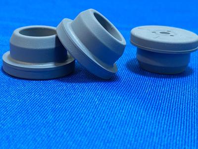 Cina 13 mm 20 mm 28 mm Tappo di gomma bromata medica sterile per vetro Fiale iniettabile Bottiglia antibiotica in vendita