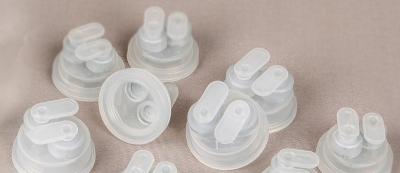 Cina Bottiglia per infusione farmaceutica Capo per iniezione usa e getta Sacchetto per infusione Rimuovere il cappuccio Euro con disco di gomma in vendita