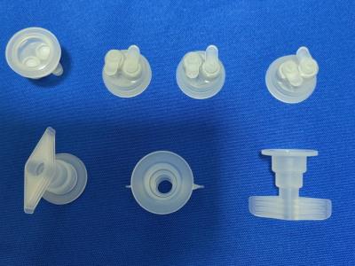 Cina 30mm 32mm Capo di tenuta per infusione PP farmaceutico per LVP PP Bottiglia di infusione in plastica Pull Ring Capo di infusione per iniezione in vendita