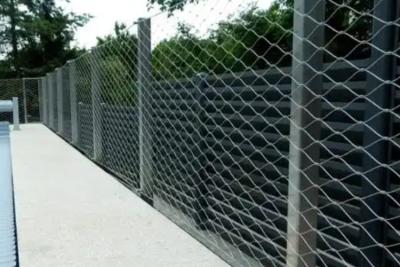 China Cercas de rede de cordas negras oxidadas 60*60 Cercas de rede de cordas abertas à venda