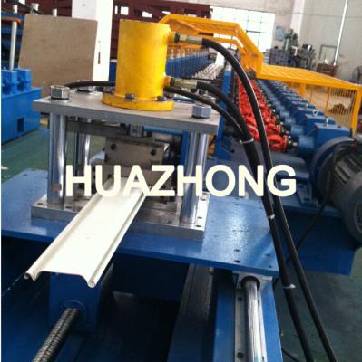 Cina Sportello del rotolo che forma la lamiera sottile a macchina 3KW che forma macchina per lo sportello in vendita