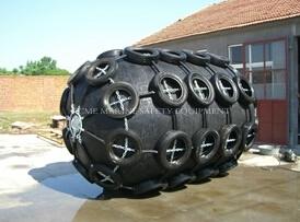 China Floating Pneumatic Rubber Fender used for boat for sale