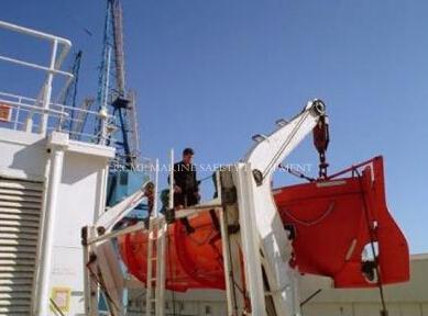China Totally Enclosed Life Boat Marine life boat for sale