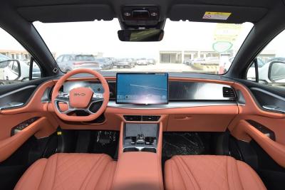 Cina 2024 BYD Sea Lion 07 EV Dual Motor Touch Screen 4 Wheel Drive Pure Electric SUV di medie dimensioni in vendita