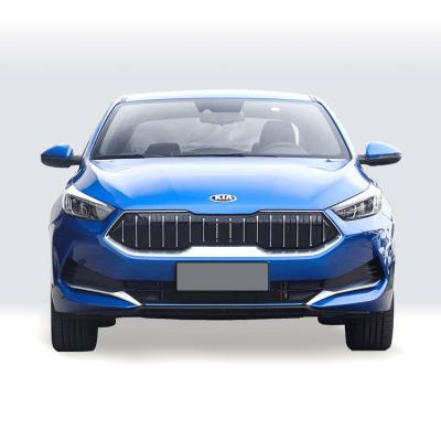 中国 KIA K3 EV電気自動車 5席 410KM 家族用と消費電力 KWh 13.6 販売のため