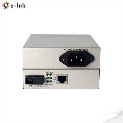 China Commercial 10/100/1000M WDM Gigabit Ethernet Media Converter with Built-in PSU for sale