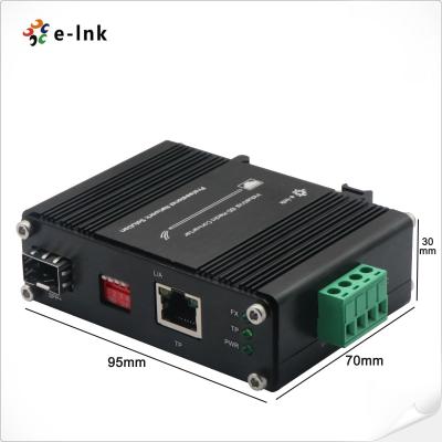 China Mini Industrial 10G/5G/2.5G/1G/100M 802.3bt naar 10GBASE-X SFP+ Media Converter Te koop