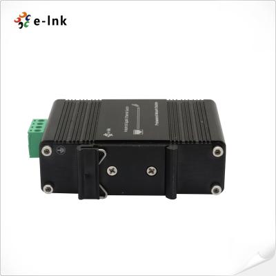 Cina Mini Industrial 1-Port 100Base-FX a 2-Port 10/100Base-T 60W PoE++ Media Converter in vendita