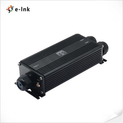 Chine IP67 étanche à l'eau Gigabit industriel PoE Extender PoE répéteur IEEE802.3bt ((1 x Entrée 2 x Sortie) à vendre