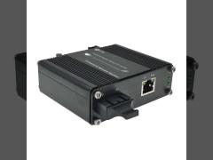 Mini Industrial 100BASE-FX to 10/100BASE-T 60W PoE++ Media Converter with IEEE802.3af/at compliant