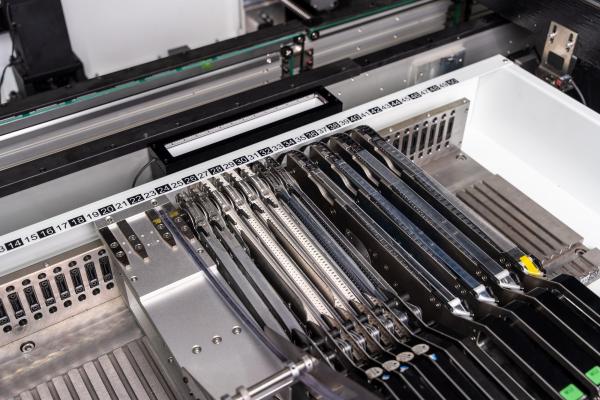 TS10 SMT Pick And Place Machine 10 голов 100 питателей 01005 Поддержка высокой скорости