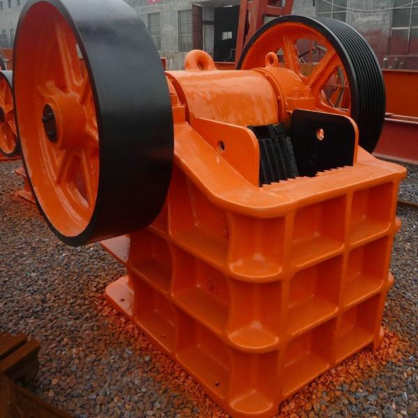Quality Small Diesel Engine Power Jaw Type Mobile Mini Rock Jaw Crusher List with Design for sale