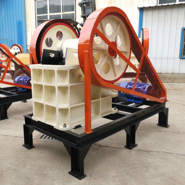 Quality AC Motor 1-5tph Small Portable Diesel Mobile Rock Crushing Machine Capacity 1 for sale