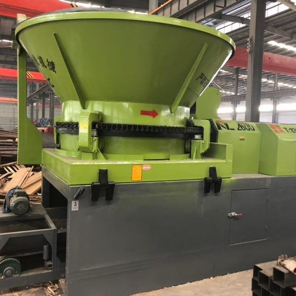 Quality 4-6 Blade Diesel Mobile Big Rotary Hopper Wood Tree Root Chipper Stump Shredder for sale