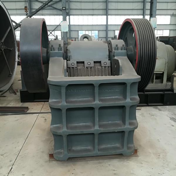 Quality 30kw PE400x600 Mobile Small Gold Ore Stone Jaw Crusher With 1400x1740x1663mm for sale