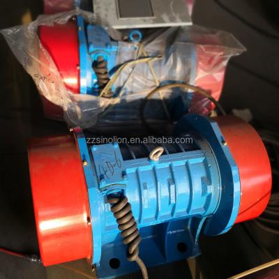 Cina Rotex Linear Vibrating Screen Machine per polvere di sabbia di silice secondo diversi modelli in vendita