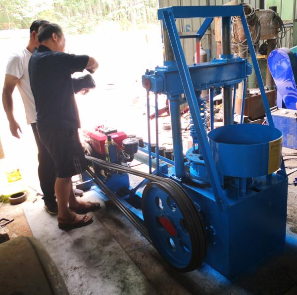 Quality Coal Breeze Raw Material Diesel Engine Charcoal Press Hexagon Briquette Making for sale
