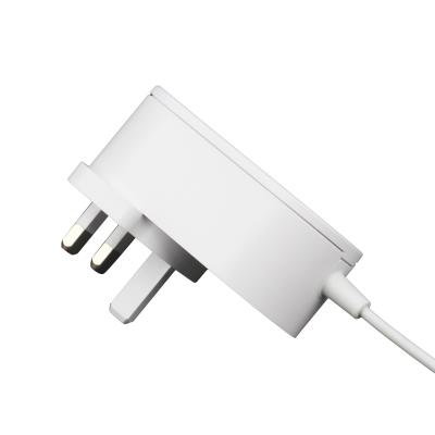 Cina L'adattatore analogico di corrente continua di CA di 22.5W 2.5A 9V con la spina BRITANNICA UKCA ha certificato in vendita